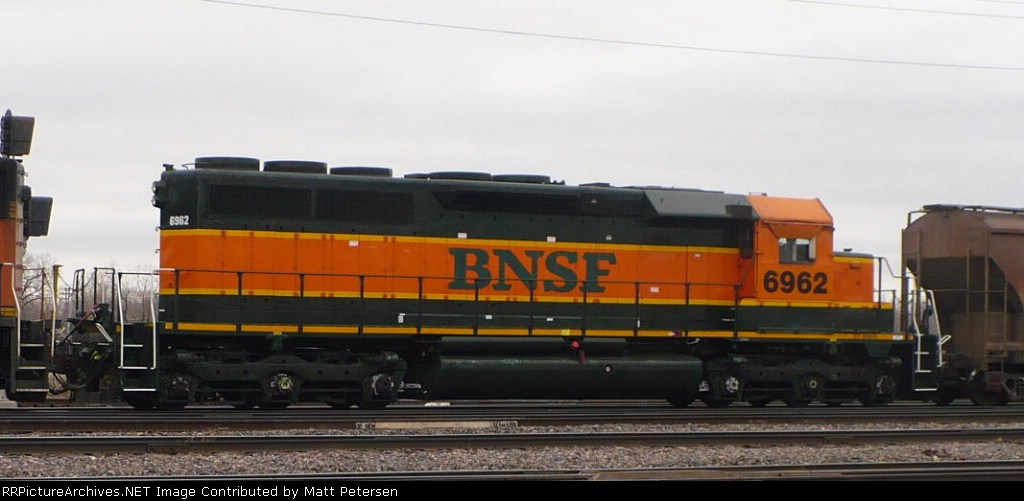 BNSF 6962